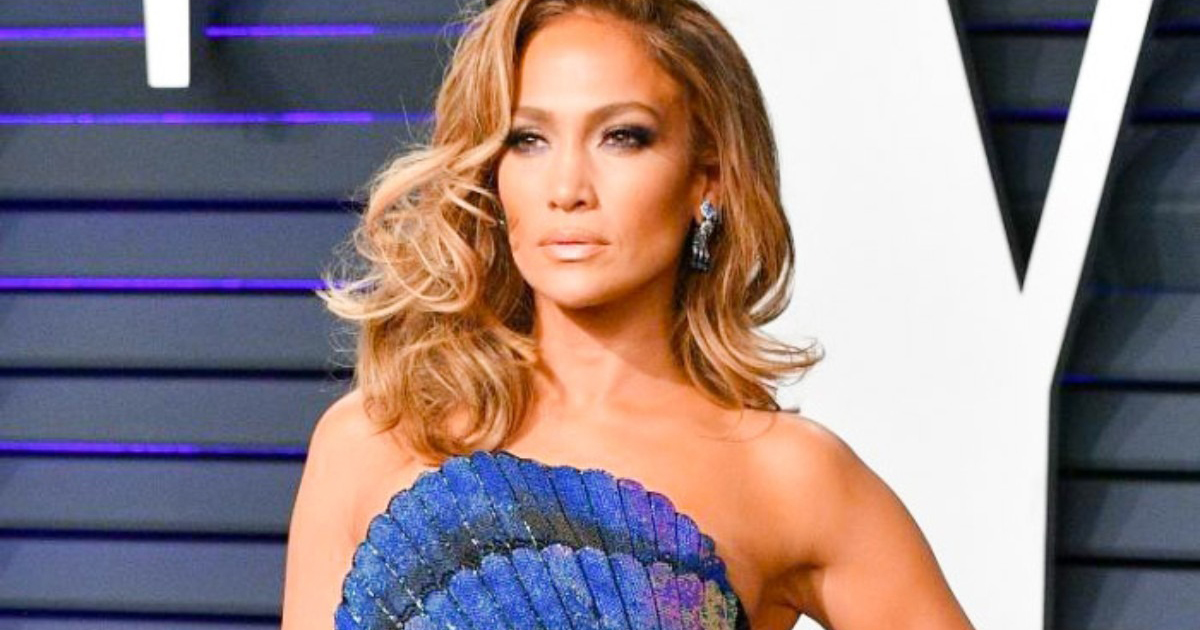 Jay Lo, 53 ans, s'est montré sans maquillage et sans photoshop